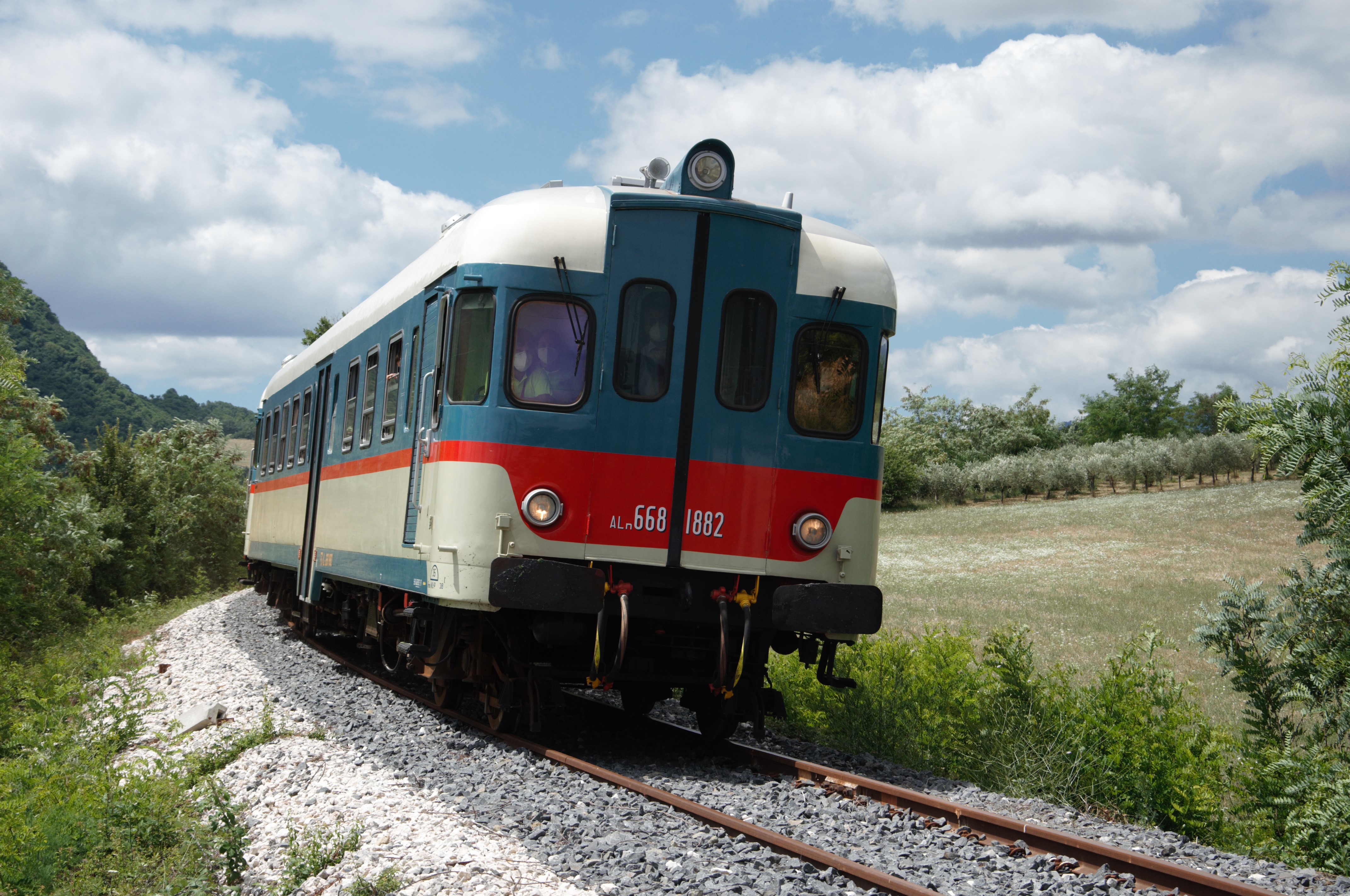 Irpinia Express: il treno del paesaggio